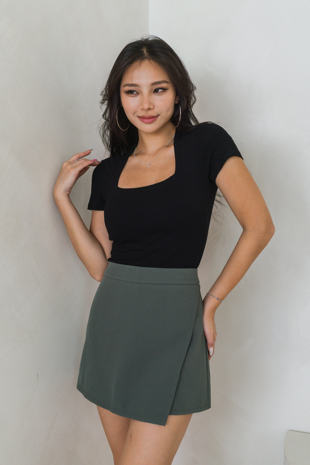 *Lite* [REGULAR] Lyla Queen Anne Top (Black) | Carrislabelle