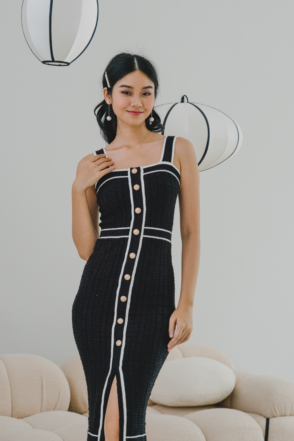 Ayra Contrast Gold Button Knit Dress (Black) | Carrislabelle