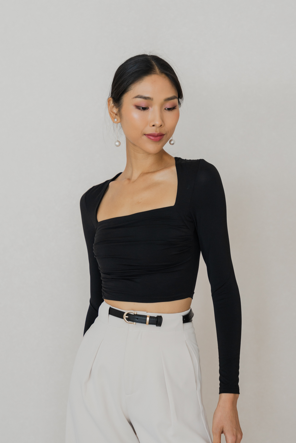 Jayla Ruched Long Sleeve Padded Top (Black) | Carrislabelle