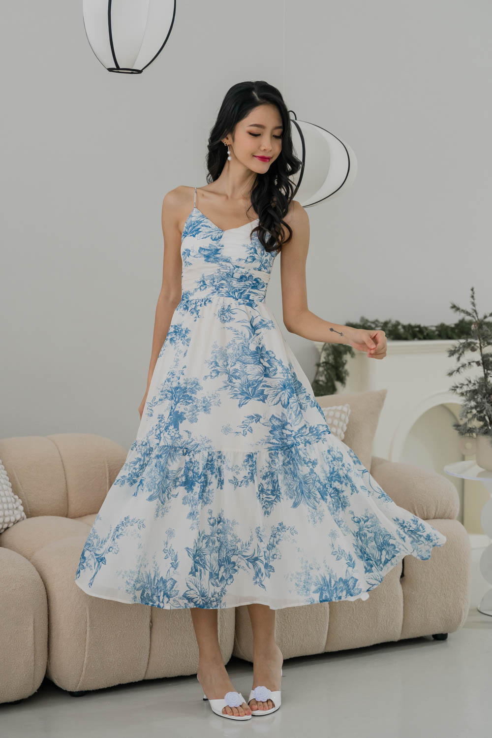 Adeline V Neck Dress (Blue Cream Floral) | Carrislabelle